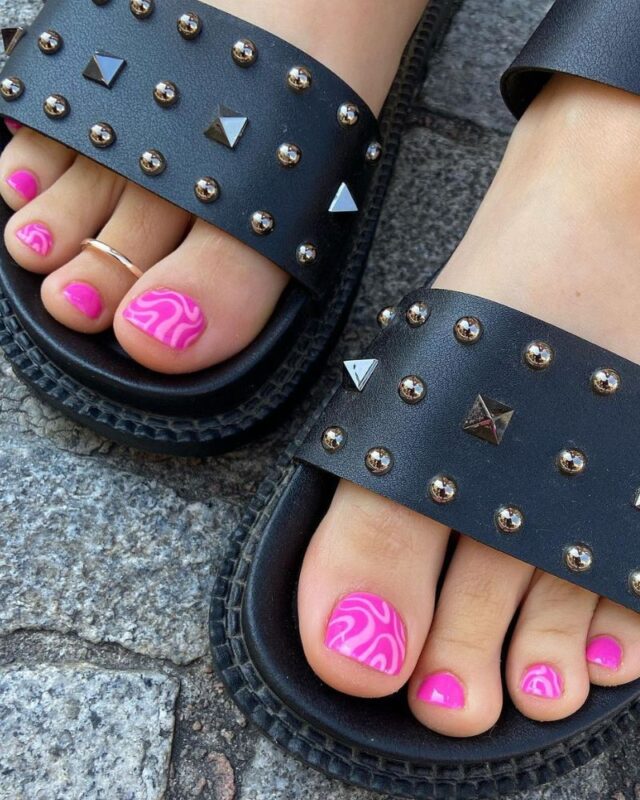 32+ Radiant Toe Nail Art Ideas to Make an Appearance