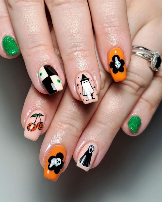 27+ Spooky Nails That Can Only Scare Away Bad Vibes