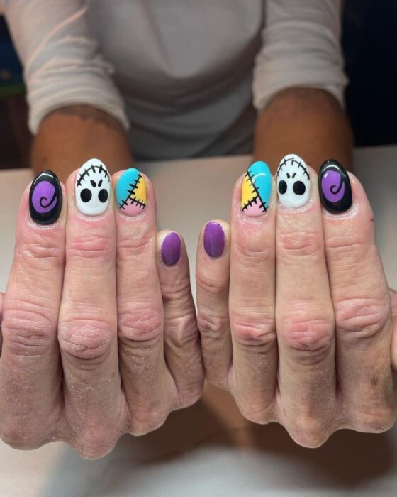 20+ Halloween Nail Inspo To Catch Glances Left and Right