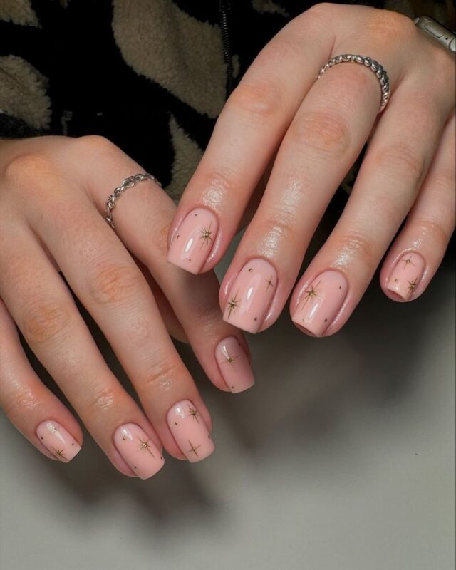 29+ Classy Winter Nails for a Stunning Holiday Look - Nails for Confidence
