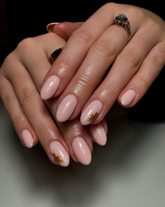 29+ Classy Winter Nails for a Stunning Holiday Look - Nails for Confidence
