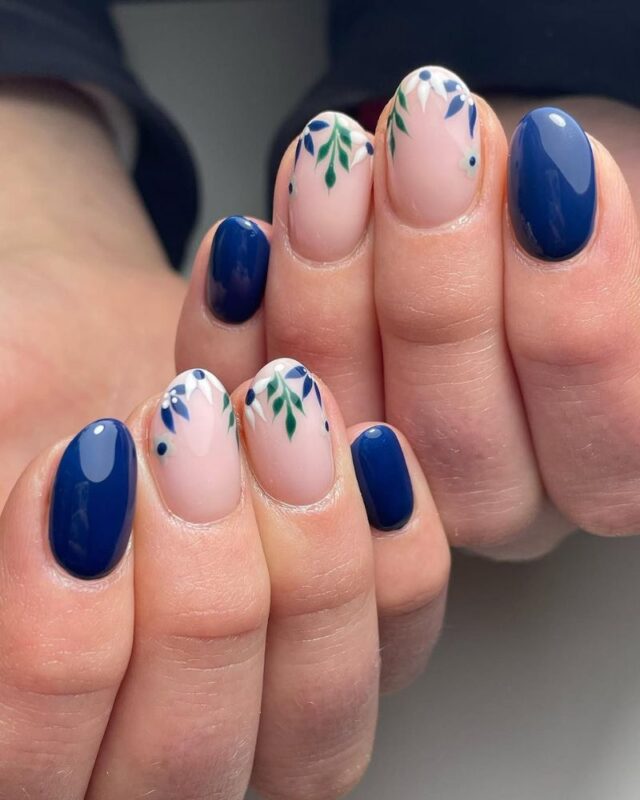 23+ Navy Blue Nails for Midnight-Inspired Style and Class