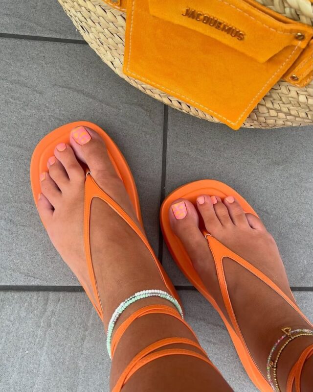 21 Spring Toe Nail Designs Perfect for Sandals Season - Nails for ...